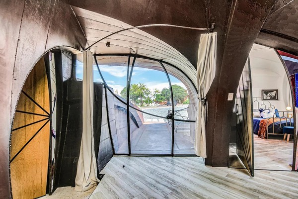 Casa com arquitetura de ferro impressionante está à venda por R$ 9,7 ...