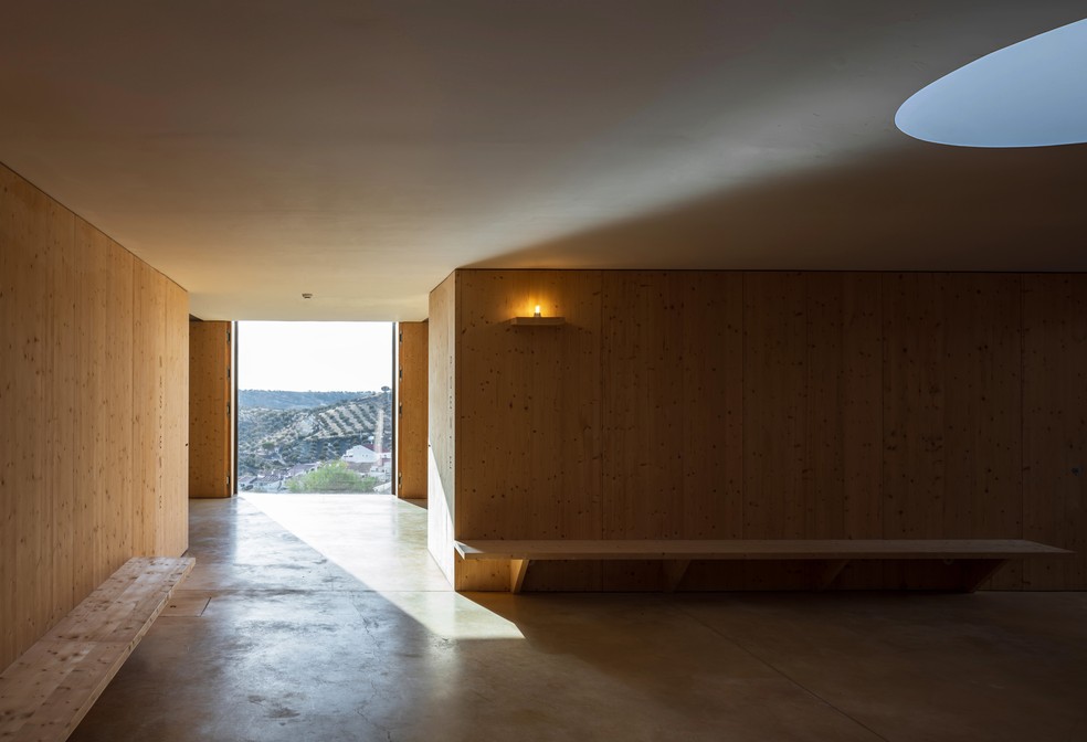 Este cemitério em Portugal tem a arquitetura mais impressionante que ...
