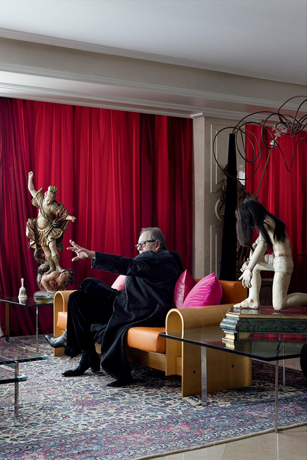 Por dentro do apartamento-museu de Charles Cosac; vídeo